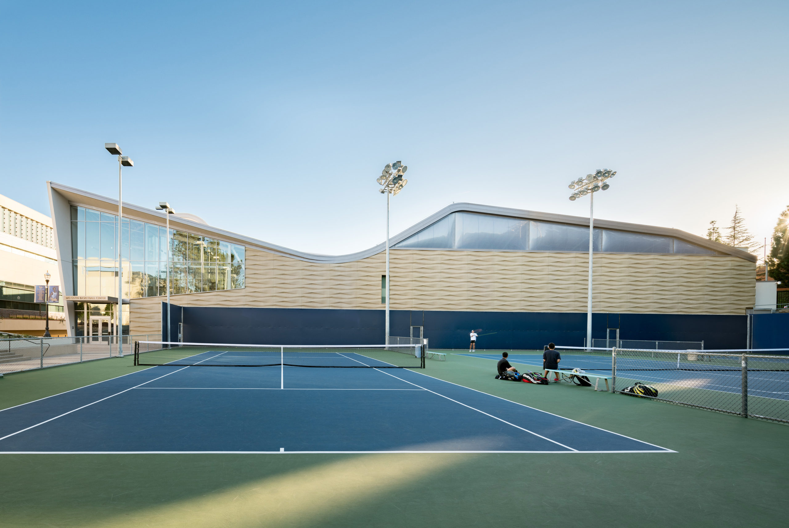 UCLA Mo Ostin Basketball Center - kdA